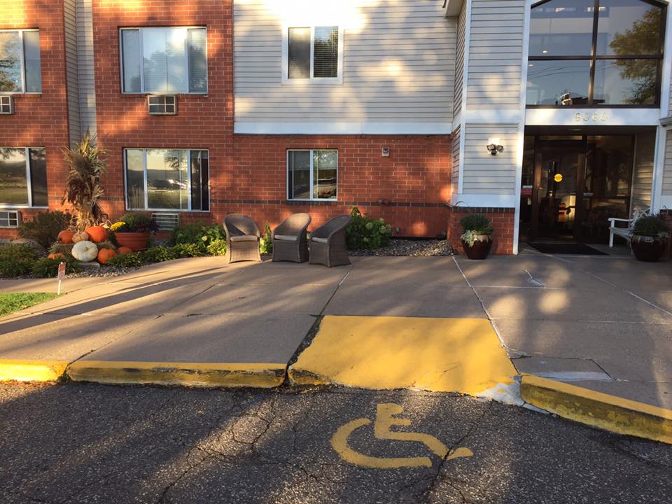 Oak Ridge Place Displays Fall Colors – Oak Ridge Place